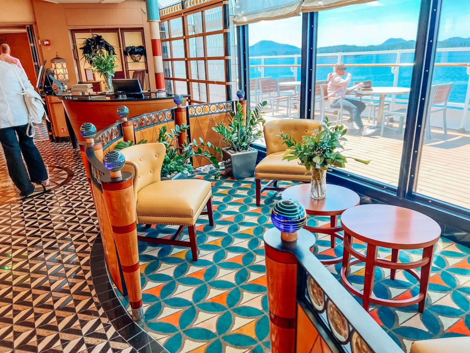 Disney Dream Restaurants and Dining