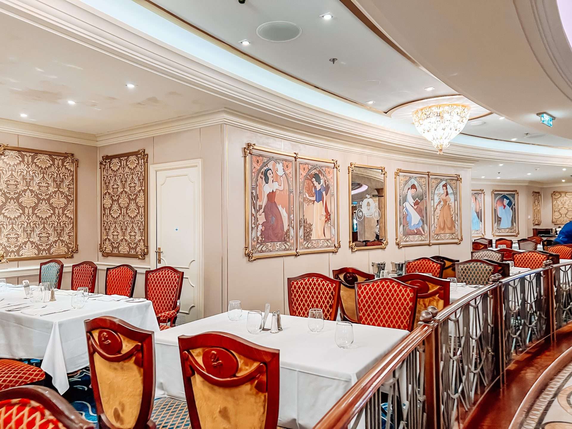 Disney Dream Restaurants and Dining